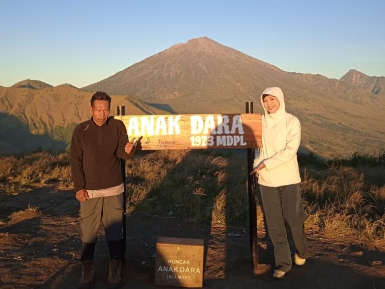 Mount Anak Dara - Rinjani Trekking Trip
